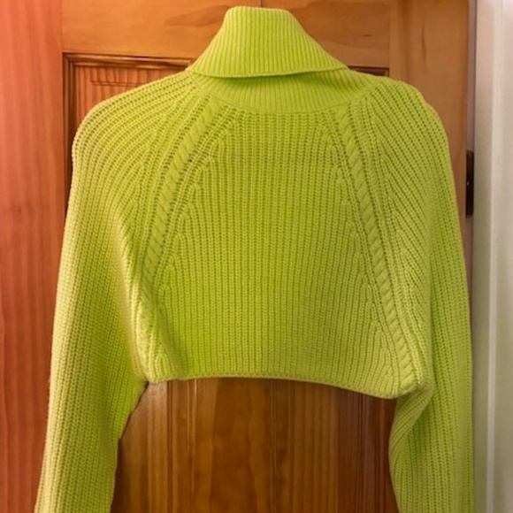 New Look | Sweaters | New Look Cropped Turtle Neck Sweater | Poshmark